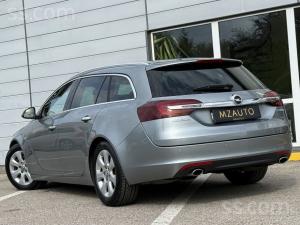 Grey Opel Insignia 2015 in Tukums, with an engine capacity of 2.00 L and mileage of 241 thousand km for 8250 €, photo 3 on AUTOMOTO.COM.LV