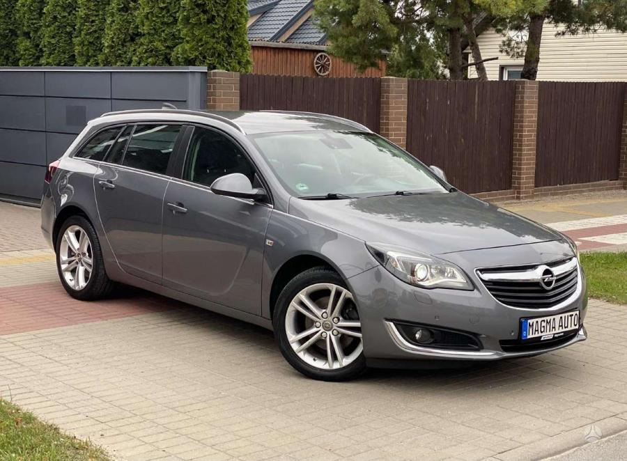 Grey Opel Insignia 2015 in Marijampole, with an engine capacity of 1.96 L and mileage of 228 thousand km for 6950 €, photo 1 on AUTOMOTO.COM.LV