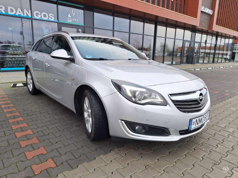 Grey Opel Insignia 2015 in Klaipeda, with an engine capacity of 2.00 L and mileage of 235 thousand km for 5100 €, photo 2 on AUTOMOTO.COM.LV
