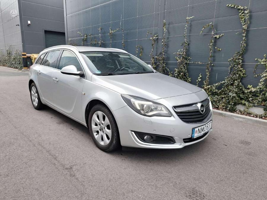Grey Opel Insignia 2015 in Klaipeda, with an engine capacity of 2.00 L and mileage of 235 thousand km for 5100 €, photo 8 on AUTOMOTO.COM.LV