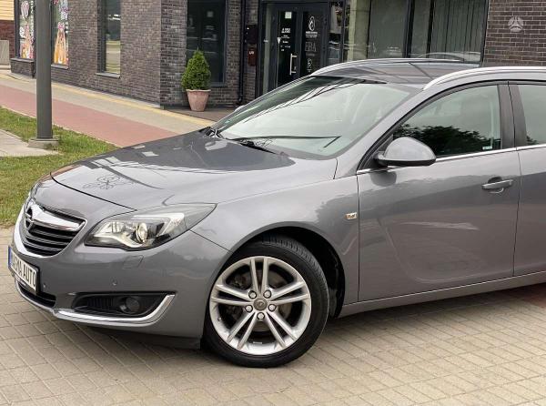 Grey Opel Insignia 2015 in Marijampole, with an engine capacity of 1.96 L and mileage of 228 thousand km for 6950 €, photo 5 on AUTOMOTO.COM.LV
