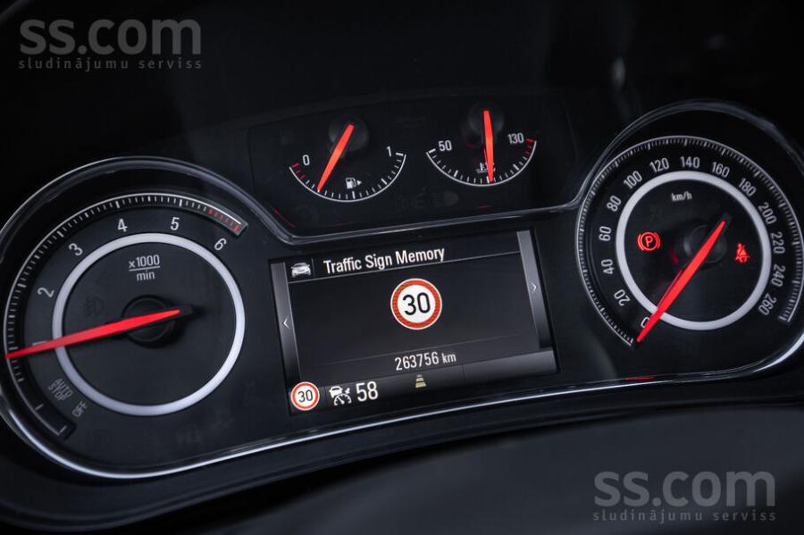 Pelēks Opel Insignia 2015 Tukums, ar dzinēja tilpumu 2.00 L un nobraukumu 265 tūkst. km par 6500 €, foto 21 vietnē AUTOMOTO.COM.LV