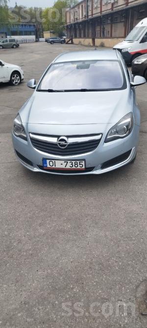 Pelēks Opel Insignia 2015 Rīga, ar dzinēja tilpumu 1.60 L un nobraukumu 200 tūkst. km par 5700 €, foto  vietnē AUTOMOTO.COM.LV