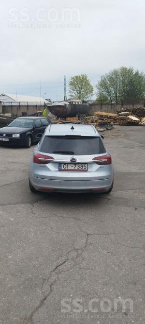 Grey Opel Insignia 2015 in Riga, with an engine capacity of 1.60 L and mileage of 200 thousand km for 5700 €, photo 4 on AUTOMOTO.COM.LV