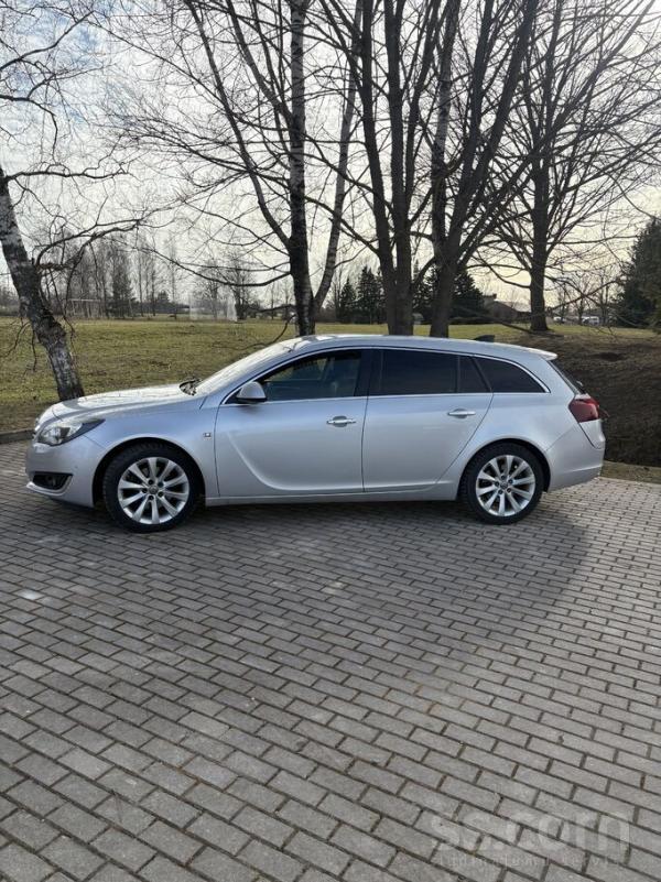 Grey Opel Insignia 2015 in Jurmala, with an engine capacity of 2.00 L and mileage of 324 thousand km for 5700 €, photo 2 on AUTOMOTO.COM.LV