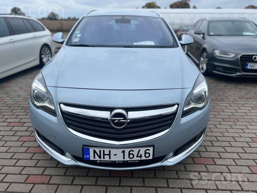 Grey Opel Insignia 2015 in Talsi, with an engine capacity of 2.00 L and mileage of 185 thousand km for 7770 €, photo 3 on AUTOMOTO.COM.LV