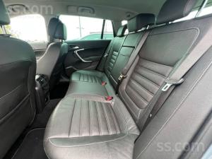 Grey Opel Insignia 2015 in Talsi, with an engine capacity of 2.00 L and mileage of 185 thousand km for 7770 €, photo 13 on AUTOMOTO.COM.LV