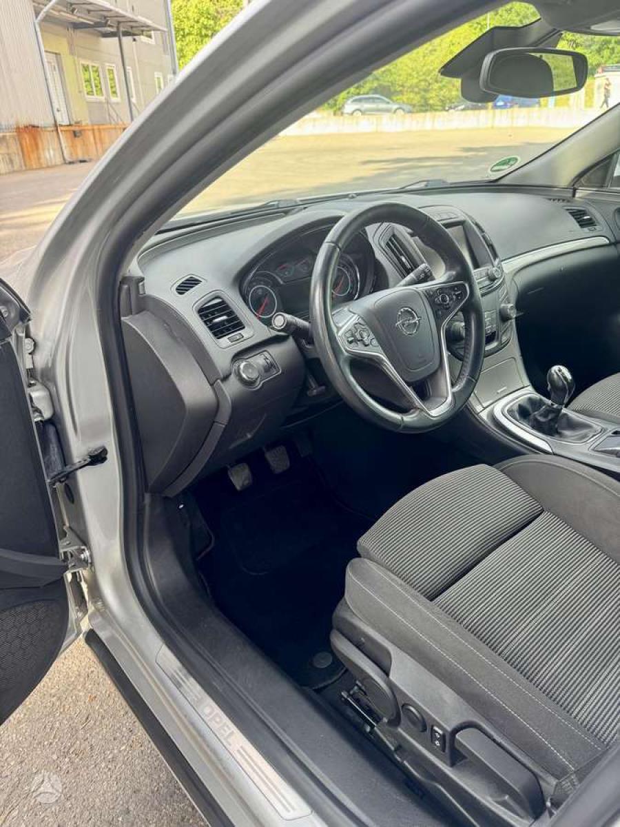 Pelēks Opel Insignia 2015 Viļņa, ar dzinēja tilpumu 1.96 L un nobraukumu 225 tūkst. km par 4800 €, foto 7 vietnē AUTOMOTO.COM.LV