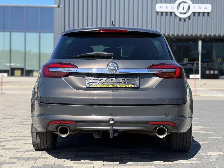 Grey Opel Insignia 2015 in Siauliai, with an engine capacity of 1.96 L and mileage of 170 thousand km for 6900 €, photo 7 on AUTOMOTO.COM.LV