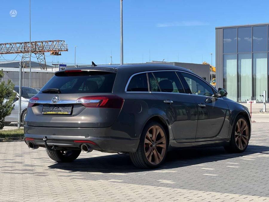 Grey Opel Insignia 2015 in Siauliai, with an engine capacity of 1.96 L and mileage of 170 thousand km for 6900 €, photo 9 on AUTOMOTO.COM.LV