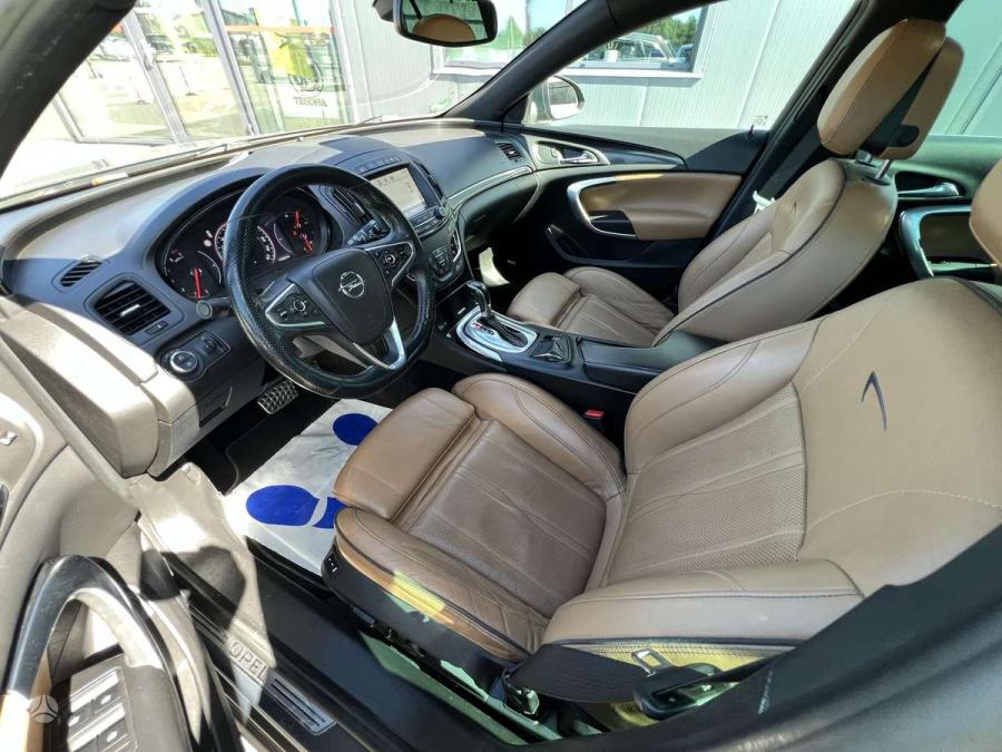 Grey Opel Insignia 2015 in Siauliai, with an engine capacity of 1.96 L and mileage of 170 thousand km for 6900 €, photo 15 on AUTOMOTO.COM.LV