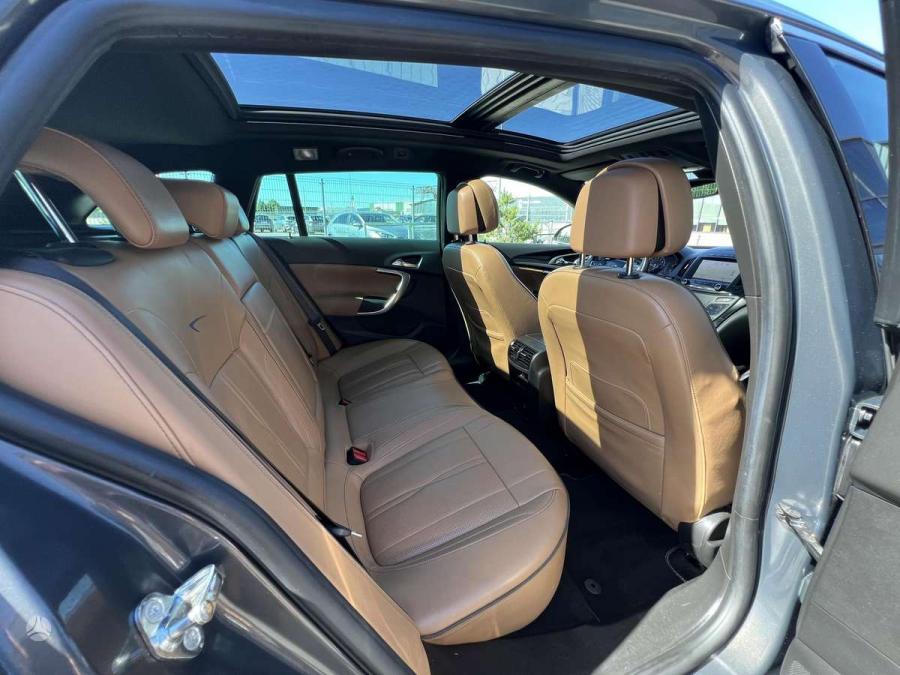 Grey Opel Insignia 2015 in Siauliai, with an engine capacity of 1.96 L and mileage of 170 thousand km for 6900 €, photo 24 on AUTOMOTO.COM.LV
