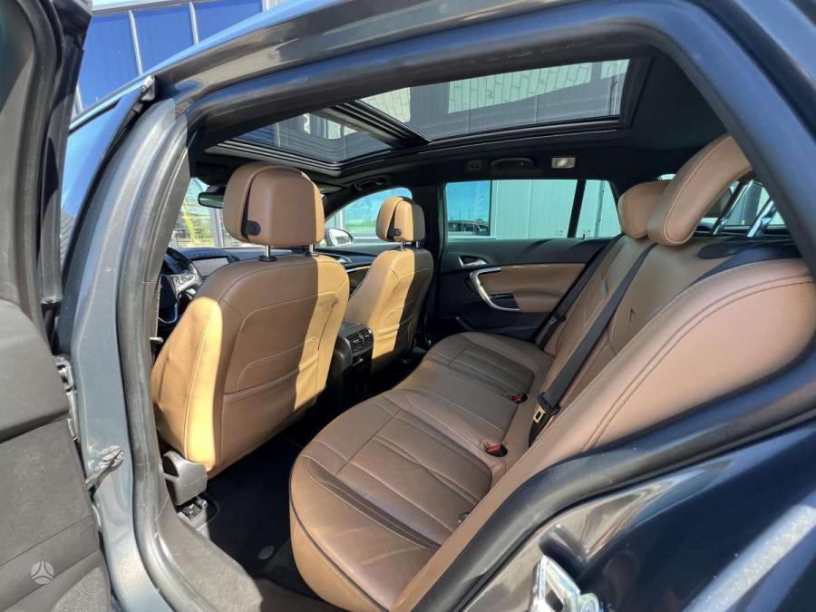 Grey Opel Insignia 2015 in Siauliai, with an engine capacity of 1.96 L and mileage of 170 thousand km for 6900 €, photo 25 on AUTOMOTO.COM.LV