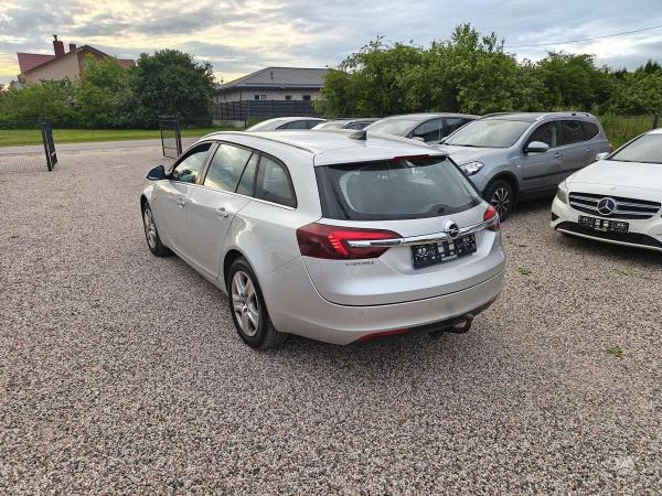 Grey Opel Insignia 2015 in Vilnius, with an engine capacity of 1.60 L and mileage of 309 thousand km for 3450 €, photo 3 on AUTOMOTO.COM.LV