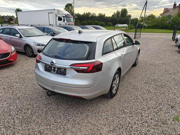 Grey Opel Insignia 2015 in Vilnius, with an engine capacity of 1.60 L and mileage of 309 thousand km for 3450 €, photo 4 on AUTOMOTO.COM.LV