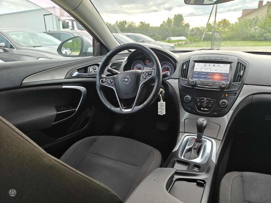 Grey Opel Insignia 2015 in Vilnius, with an engine capacity of 1.60 L and mileage of 309 thousand km for 3450 €, photo 13 on AUTOMOTO.COM.LV