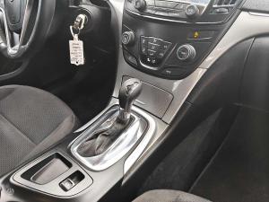 Grey Opel Insignia 2015 in Vilnius, with an engine capacity of 1.60 L and mileage of 309 thousand km for 3450 €, photo 19 on AUTOMOTO.COM.LV