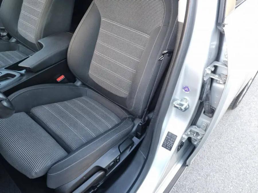 Pelēks Opel Insignia 2015 Jēkabpils, ar dzinēja tilpumu 2.00 L un nobraukumu 278 tūkst. km par 7200 €, foto 19 vietnē AUTOMOTO.COM.LV
