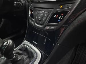 Pelēks Opel Insignia 2015 Jēkabpils, ar dzinēja tilpumu 2.00 L un nobraukumu 234 tūkst. km par 6950 €, foto 24 vietnē AUTOMOTO.COM.LV
