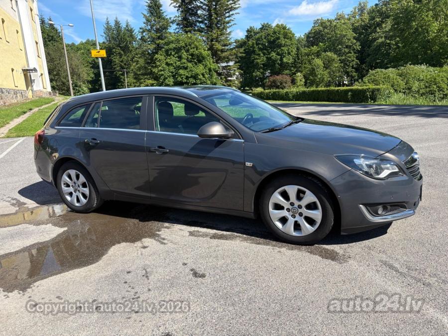 Grey Opel Insignia 2015 in Tallinn, with an engine capacity of 2.00 L and mileage of 316 thousand km for 4000 €, photo 3 on AUTOMOTO.COM.LV