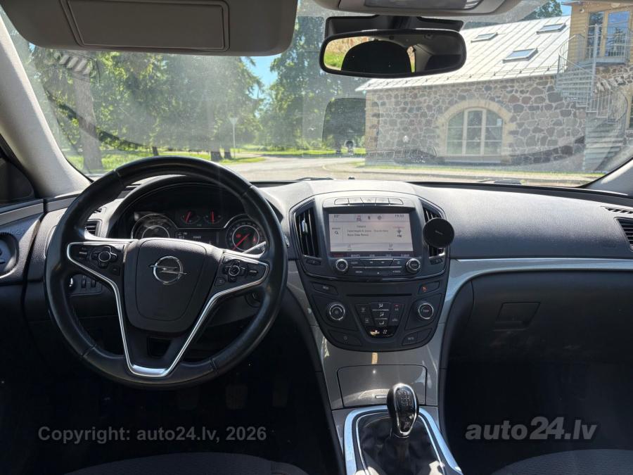 Grey Opel Insignia 2015 in Tallinn, with an engine capacity of 2.00 L and mileage of 316 thousand km for 4000 €, photo 6 on AUTOMOTO.COM.LV
