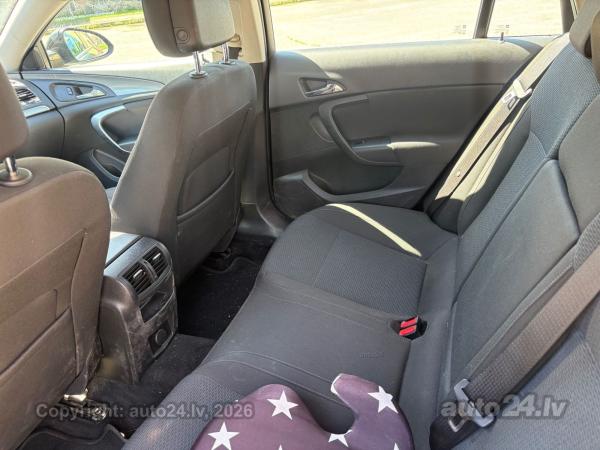 Grey Opel Insignia 2015 in Tallinn, with an engine capacity of 2.00 L and mileage of 316 thousand km for 4000 €, photo 6 on AUTOMOTO.COM.LV