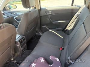 Grey Opel Insignia 2015 in Tallinn, with an engine capacity of 2.00 L and mileage of 316 thousand km for 4000 €, photo 7 on AUTOMOTO.COM.LV