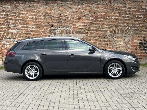 Grey Opel Insignia 2015 in Kedainiai, with an engine capacity of 1.96 L and mileage of 223 thousand km for 6300 €, photo 6 on AUTOMOTO.COM.LV