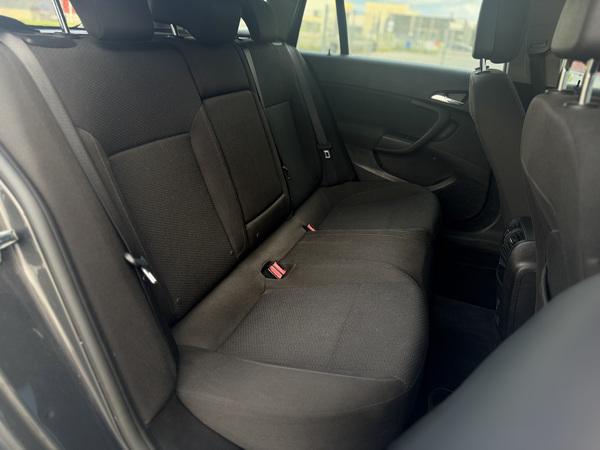 Grey Opel Insignia 2015 in Tallinn, with an engine capacity of 2.00 L and mileage of 316 thousand km for 5000 €, photo 8 on AUTOMOTO.COM.LV
