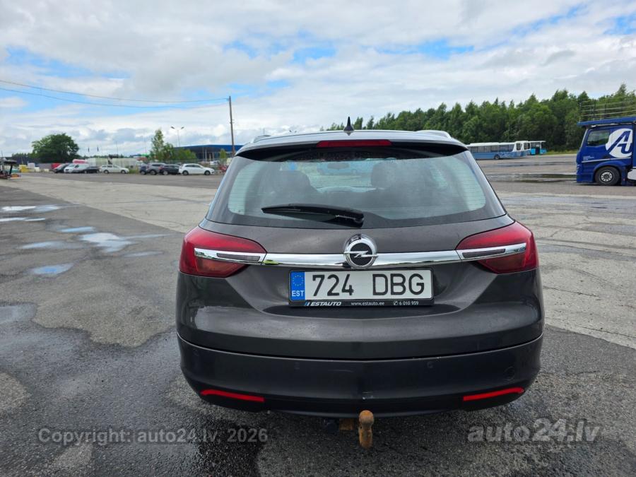 Grey Opel Insignia 2015 in Tallinn, with an engine capacity of 2.00 L and mileage of 289 thousand km for 4800 €, photo 5 on AUTOMOTO.COM.LV
