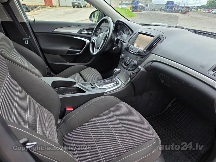 Grey Opel Insignia 2015 in Tallinn, with an engine capacity of 2.00 L and mileage of 289 thousand km for 4800 €, photo 10 on AUTOMOTO.COM.LV