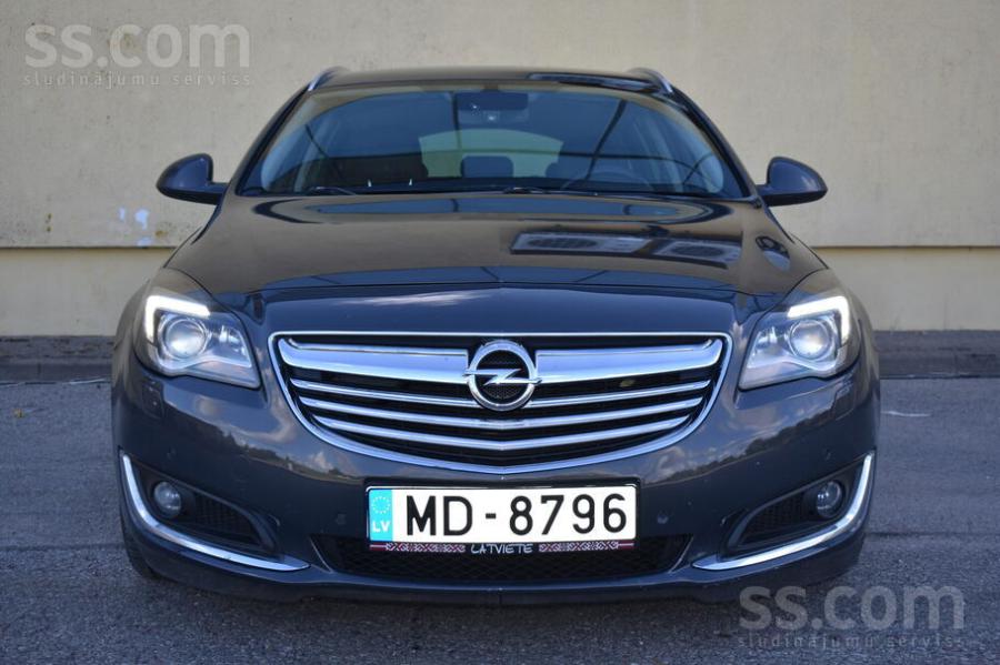 Grey Opel Insignia 2015 in Talsi, with an engine capacity of 2.00 L and mileage of 345 thousand km for 4900 €, photo 4 on AUTOMOTO.COM.LV