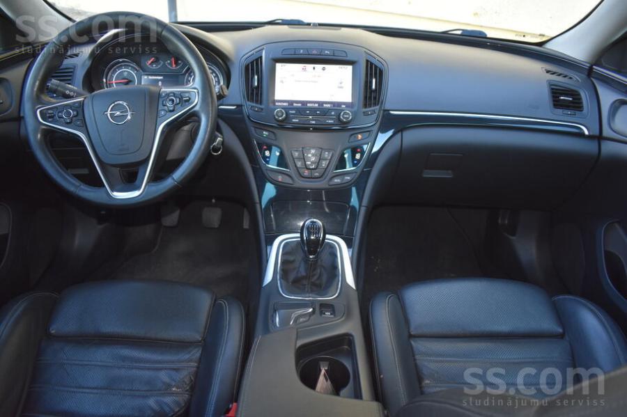 Grey Opel Insignia 2015 in Talsi, with an engine capacity of 2.00 L and mileage of 345 thousand km for 4900 €, photo 8 on AUTOMOTO.COM.LV