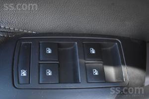 Grey Opel Insignia 2015 in Talsi, with an engine capacity of 2.00 L and mileage of 345 thousand km for 4900 €, photo 12 on AUTOMOTO.COM.LV