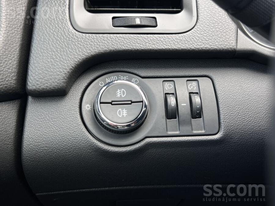 Pelēks Opel Insignia 2015 Limbaži, ar dzinēja tilpumu 2.00 L un nobraukumu 237 tūkst. km par 5750 €, foto 22 vietnē AUTOMOTO.COM.LV