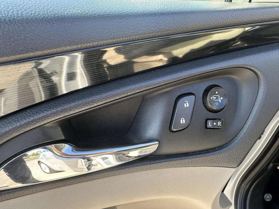 Pelēks Opel Insignia 2015 Telšiai, ar dzinēja tilpumu 1.96 L un nobraukumu 186 tūkst. km par 6100 €, foto 23 vietnē AUTOMOTO.COM.LV
