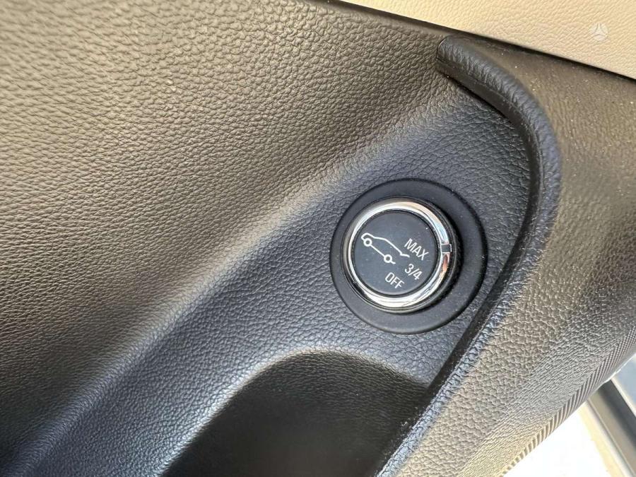 Pelēks Opel Insignia 2015 Telšiai, ar dzinēja tilpumu 1.96 L un nobraukumu 186 tūkst. km par 6100 €, foto 24 vietnē AUTOMOTO.COM.LV