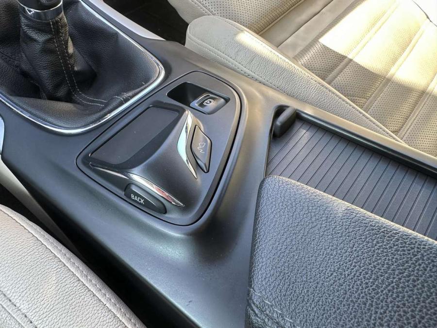 Pelēks Opel Insignia 2015 Telšiai, ar dzinēja tilpumu 1.96 L un nobraukumu 186 tūkst. km par 6100 €, foto 40 vietnē AUTOMOTO.COM.LV
