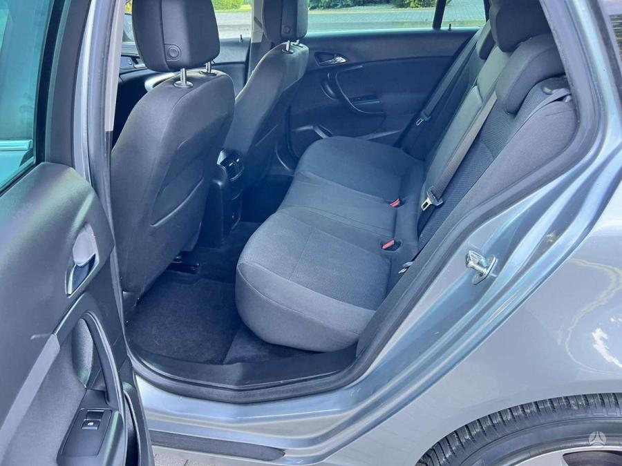 Pelēks Opel Insignia 2015 Marijampole, ar dzinēja tilpumu 1.96 L un nobraukumu 304 tūkst. km par 4700 €, foto 8 vietnē AUTOMOTO.COM.LV