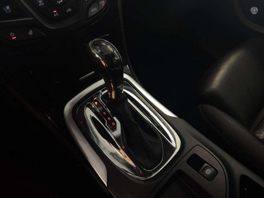 Pelēks Opel Insignia 2015 Kauņa, ar dzinēja tilpumu 1.60 L un nobraukumu 240 tūkst. km par 4999 €, foto 15 vietnē AUTOMOTO.COM.LV