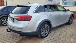 Grey Opel Insignia 2015 in Kretinga, with an engine capacity of 1.96 L and mileage of 296 thousand km for 3950 €, photo 7 on AUTOMOTO.COM.LV