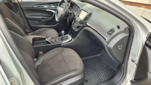 Grey Opel Insignia 2015 in Kretinga, with an engine capacity of 1.96 L and mileage of 296 thousand km for 3950 €, photo 8 on AUTOMOTO.COM.LV