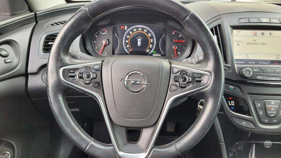 Grey Opel Insignia 2015 in Kretinga, with an engine capacity of 1.96 L and mileage of 296 thousand km for 3950 €, photo 12 on AUTOMOTO.COM.LV