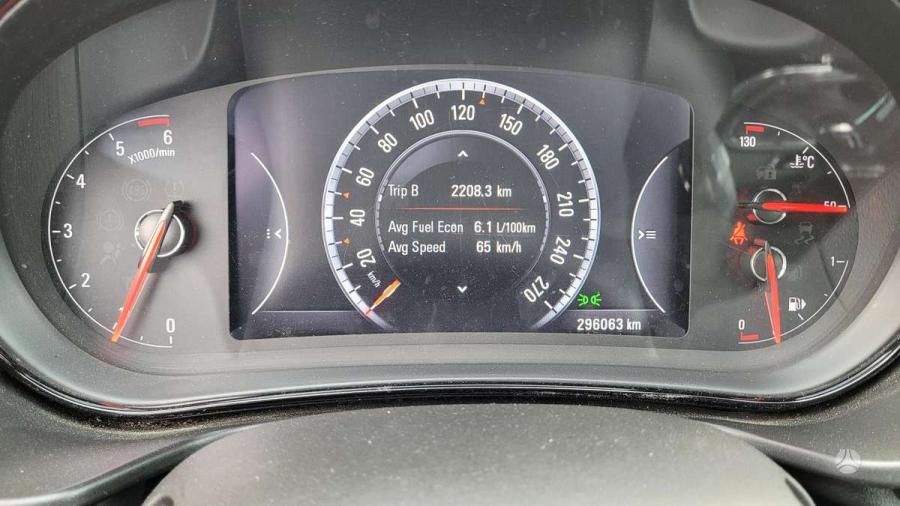Grey Opel Insignia 2015 in Kretinga, with an engine capacity of 1.96 L and mileage of 296 thousand km for 3950 €, photo 17 on AUTOMOTO.COM.LV