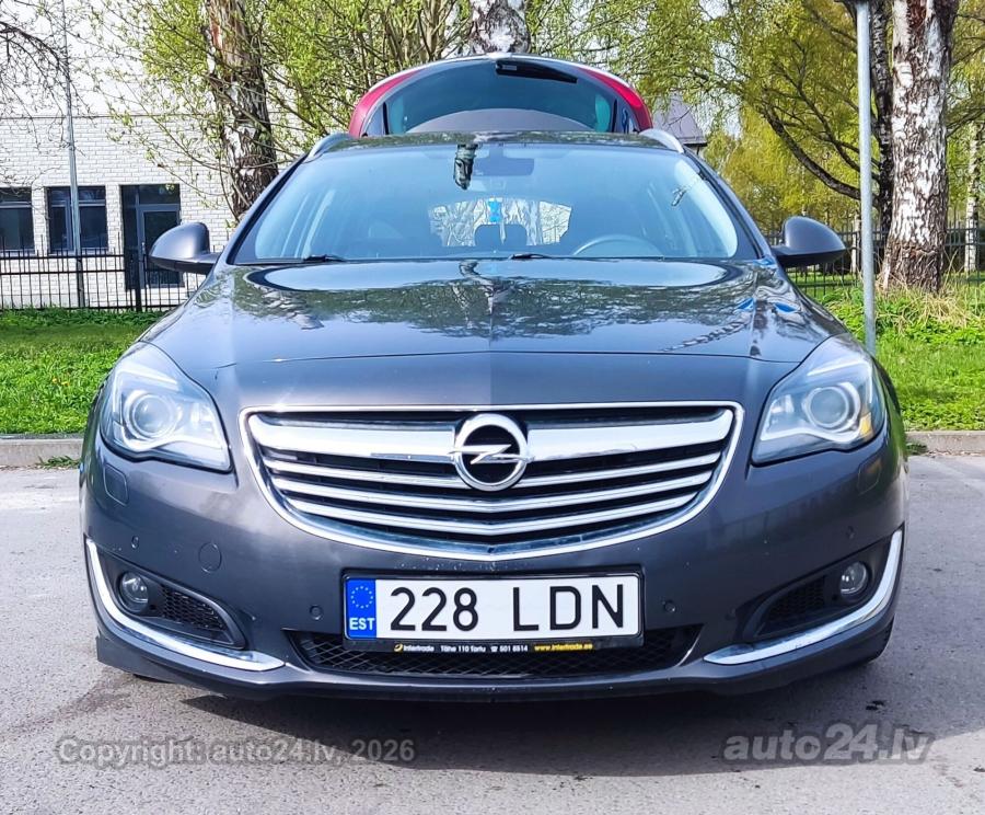 Grey Opel Insignia 2015 in Tallinn, with an engine capacity of 2.00 L and mileage of 202 thousand km for 7500 €, photo 9 on AUTOMOTO.COM.LV