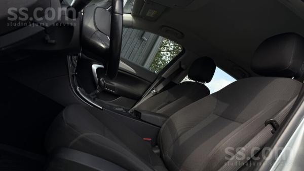 Pelēks Opel Insignia 2015 Rīga, ar dzinēja tilpumu 2.00 L un nobraukumu 237 tūkst. km par 4850 €, foto 6 vietnē AUTOMOTO.COM.LV