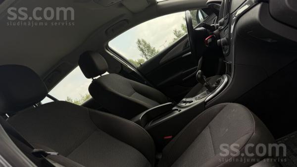 Pelēks Opel Insignia 2015 Rīga, ar dzinēja tilpumu 2.00 L un nobraukumu 237 tūkst. km par 4850 €, foto 7 vietnē AUTOMOTO.COM.LV