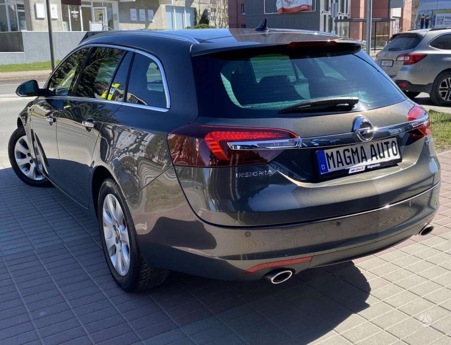 Grey Opel Insignia 2015 in Marijampole, with an engine capacity of 1.96 L and mileage of 220 thousand km for 6550 €, photo 5 on AUTOMOTO.COM.LV