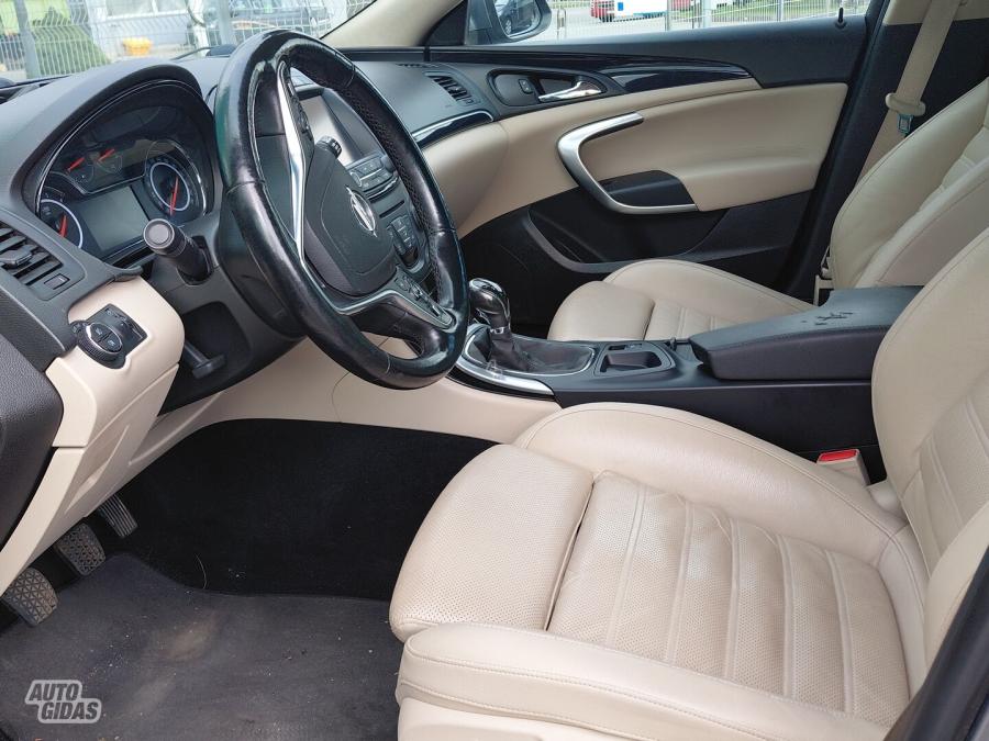 Grey Opel Insignia 2015 in Panevezys, with an engine capacity of 1.60 L and mileage of 273 thousand km for 5900 €, photo 6 on AUTOMOTO.COM.LV