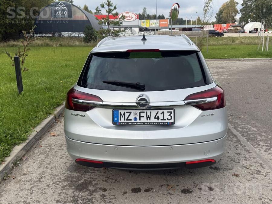 Grey Opel Insignia 2015 in Valmiera, with an engine capacity of 2.00 L and mileage of 179 thousand km for 6800 €, photo 5 on AUTOMOTO.COM.LV